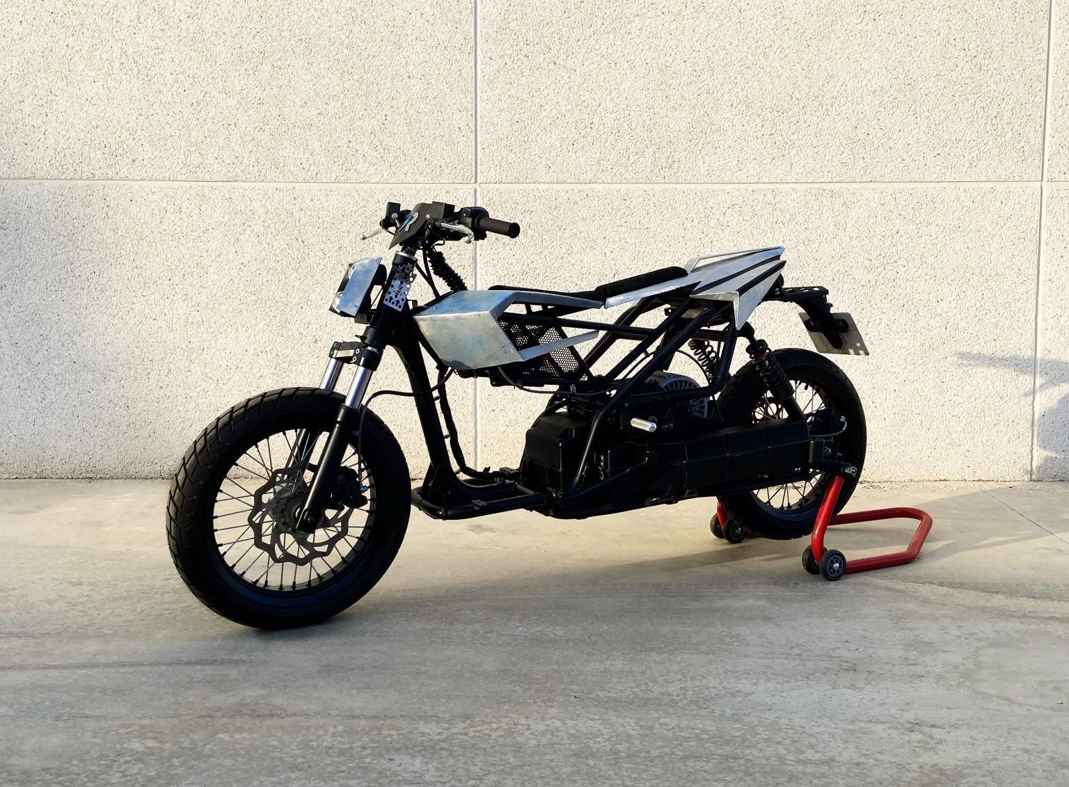 El nuevo scooter de RAY es uno de los más rápidos del mundo