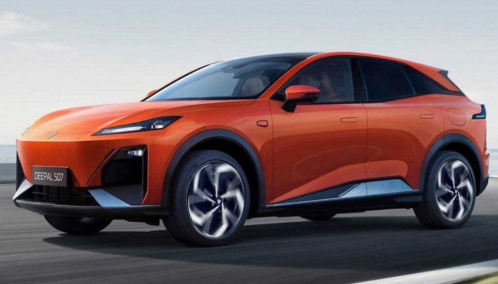 Deepal S07 llega con hasta 475 km de autonomía y diseño de lujo