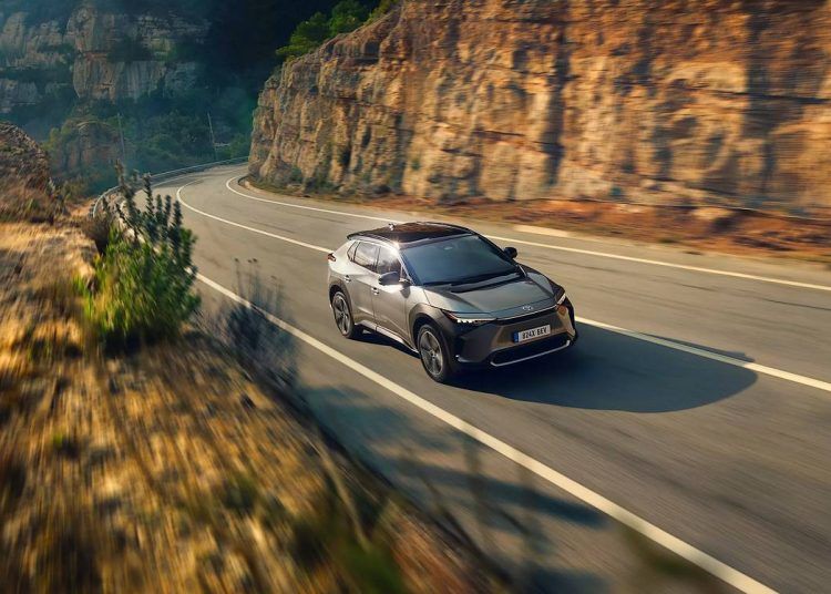 Frenada regenerativa: cómo funciona y por qué mejora la eficiencia en coches eléctricos